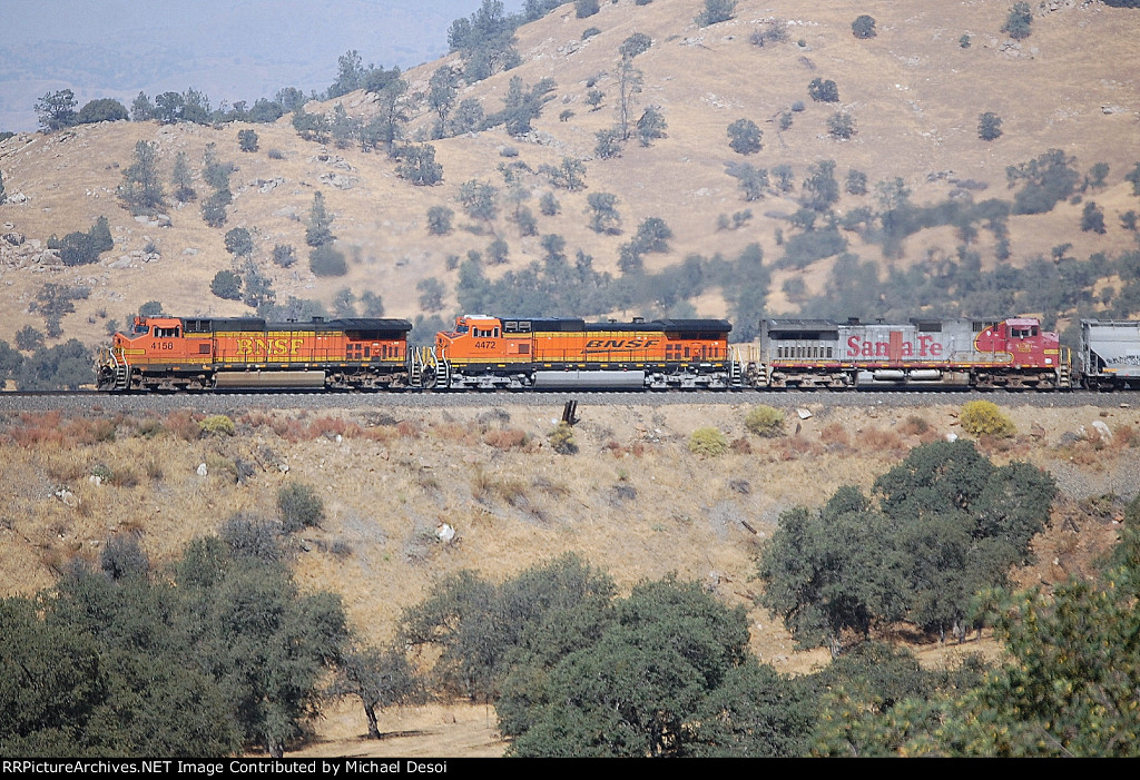 BNSF C44-9W #4158 heads up an eastbound 'round the loop